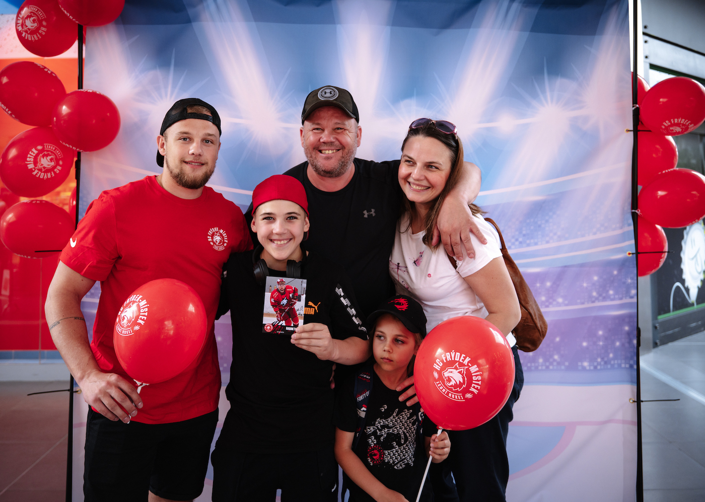 Rysi oslavili s dětmi jejich svátek ve Frýdě